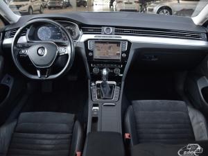 Grey Volkswagen Passat 2015 in Riga, with an engine capacity of 1.40 L and mileage of 172 thousand km for 9900 €, photo 4 on AUTOMOTO.COM.LV