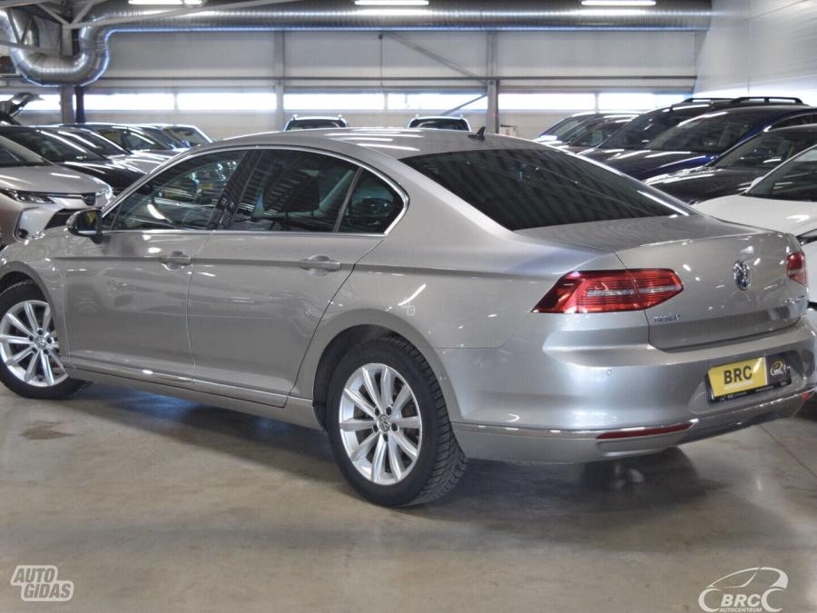 Grey Volkswagen Passat 2015 in Riga, with an engine capacity of 1.40 L and mileage of 172 thousand km for 9900 €, photo 21 on AUTOMOTO.COM.LV