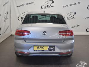 Grey Volkswagen Passat 2015 in Riga, with an engine capacity of 1.40 L and mileage of 172 thousand km for 9900 €, photo 24 on AUTOMOTO.COM.LV