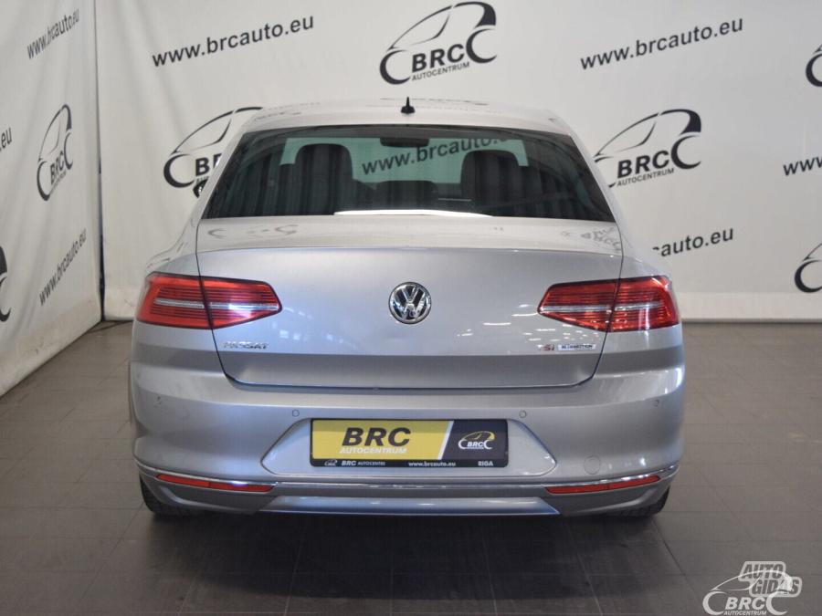 Grey Volkswagen Passat 2015 in Riga, with an engine capacity of 1.40 L and mileage of 172 thousand km for 9900 €, photo 24 on AUTOMOTO.COM.LV