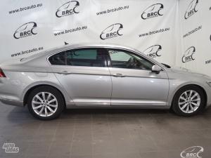 Grey Volkswagen Passat 2015 in Riga, with an engine capacity of 1.40 L and mileage of 172 thousand km for 9900 €, photo 26 on AUTOMOTO.COM.LV