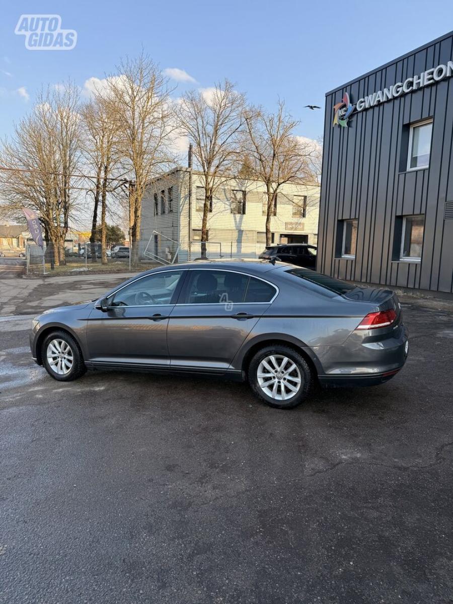 Pelēks Volkswagen Passat 2015 Viļņa, ar dzinēja tilpumu 1.60 L un nobraukumu 232 tūkst. km par 8050 €, foto 4 vietnē AUTOMOTO.COM.LV