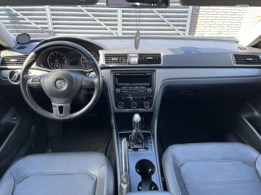 Grey Volkswagen Passat 2015 in Kaunas, with an engine capacity of 1.80 L and mileage of 252 thousand km for 4250 €, photo 6 on AUTOMOTO.COM.LV