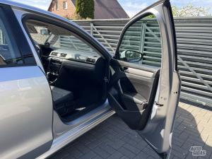 Grey Volkswagen Passat 2015 in Kaunas, with an engine capacity of 1.80 L and mileage of 252 thousand km for 4250 €, photo 11 on AUTOMOTO.COM.LV