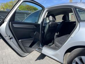 Grey Volkswagen Passat 2015 in Kaunas, with an engine capacity of 1.80 L and mileage of 252 thousand km for 4150 €, photo 10 on AUTOMOTO.COM.LV
