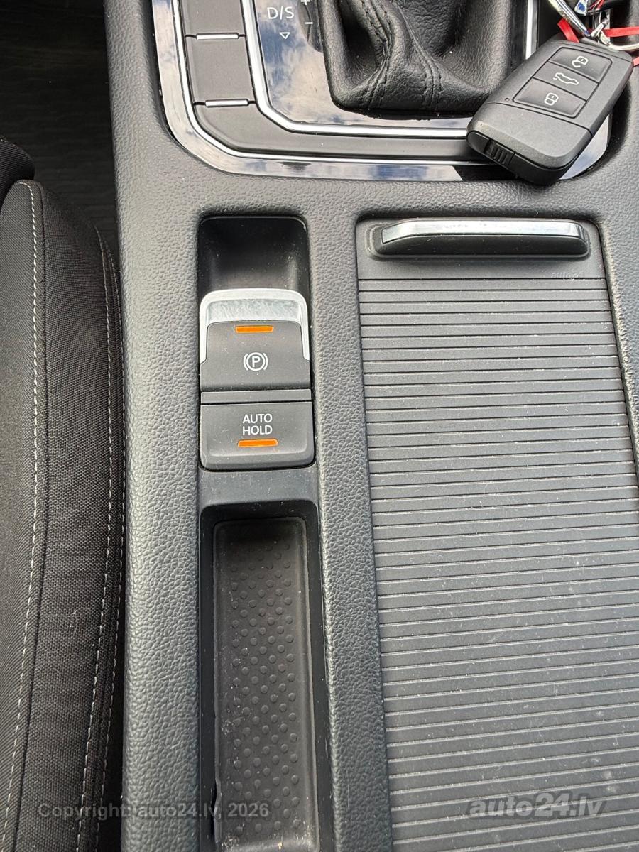 Grey Volkswagen Passat 2015 in Tallinn, with an engine capacity of 1.40 L and mileage of 169 thousand km for 8990 €, photo 24 on AUTOMOTO.COM.LV