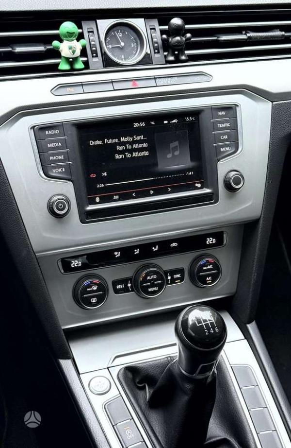 Grey Volkswagen Passat 2015 in Kaunas, with an engine capacity of 1.60 L and mileage of 308 thousand km for 6500 €, photo 7 on AUTOMOTO.COM.LV