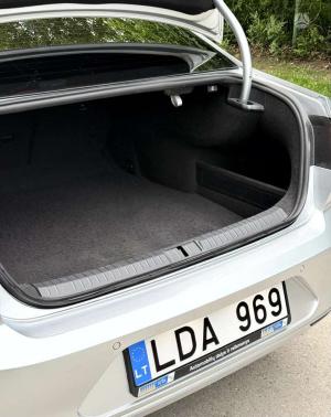 Grey Volkswagen Passat 2015 in Kaunas, with an engine capacity of 1.60 L and mileage of 308 thousand km for 6500 €, photo 10 on AUTOMOTO.COM.LV