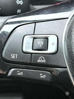 Grey Volkswagen Passat 2015 in Kaunas, with an engine capacity of 1.60 L and mileage of 308 thousand km for 6500 €, photo 12 on AUTOMOTO.COM.LV