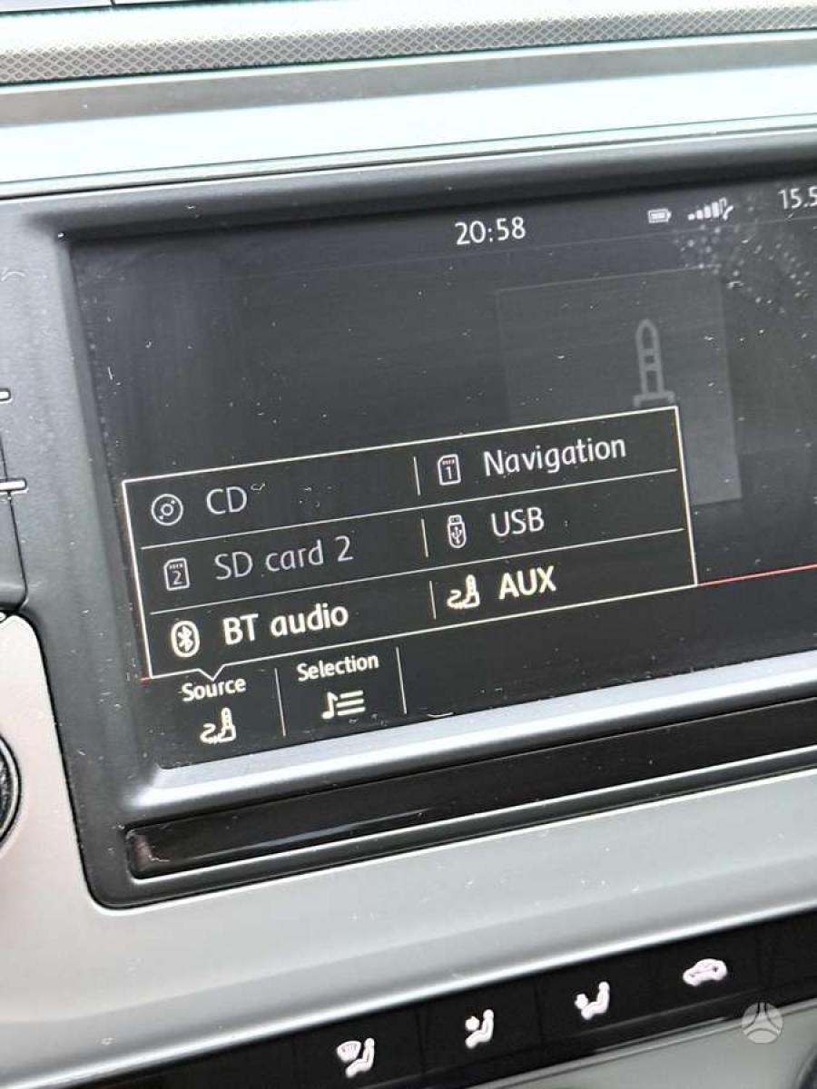 Grey Volkswagen Passat 2015 in Kaunas, with an engine capacity of 1.60 L and mileage of 308 thousand km for 6500 €, photo 16 on AUTOMOTO.COM.LV