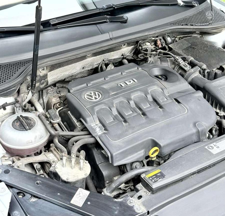 Grey Volkswagen Passat 2015 in Kaunas, with an engine capacity of 1.60 L and mileage of 308 thousand km for 6500 €, photo 20 on AUTOMOTO.COM.LV
