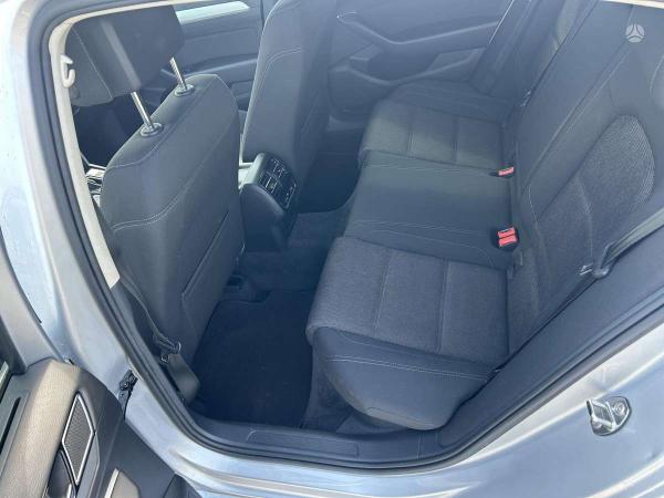 Pelēks Volkswagen Passat 2015 Tauragė, ar dzinēja tilpumu 1.60 L un nobraukumu 270 tūkst. km par 7300 €, foto 10 vietnē AUTOMOTO.COM.LV