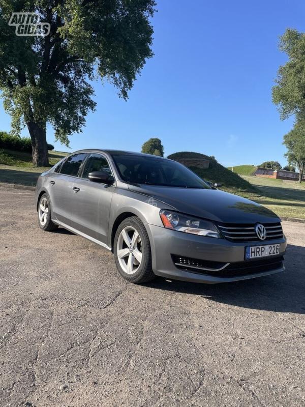 Grey Volkswagen Passat 2015 in Kaunas, with an engine capacity of 2.00 L and mileage of 209 thousand km for 5700 €, photo 1 on AUTOMOTO.COM.LV