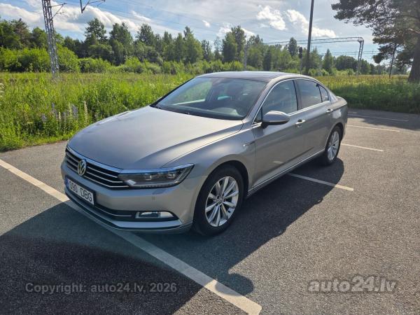 Grey Volkswagen Passat 2015 in Tallinn, with an engine capacity of 2.00 L and mileage of 230 thousand km for 12900 €, photo 10 on AUTOMOTO.COM.LV