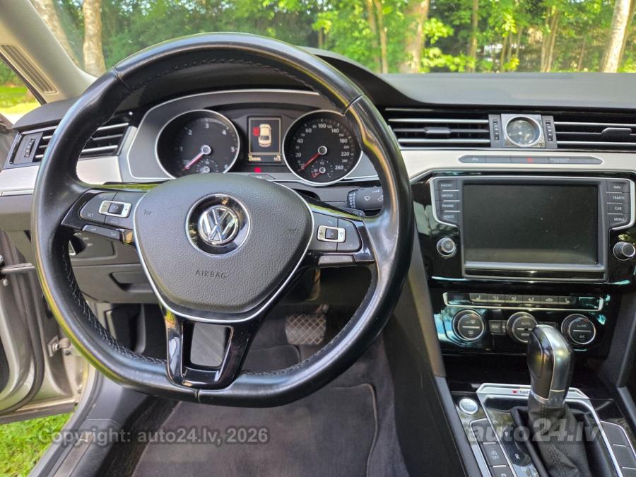 Pelēks Volkswagen Passat 2015 Tallina, ar dzinēja tilpumu 2.00 L un nobraukumu 230 tūkst. km par 12900 €, foto 17 vietnē AUTOMOTO.COM.LV