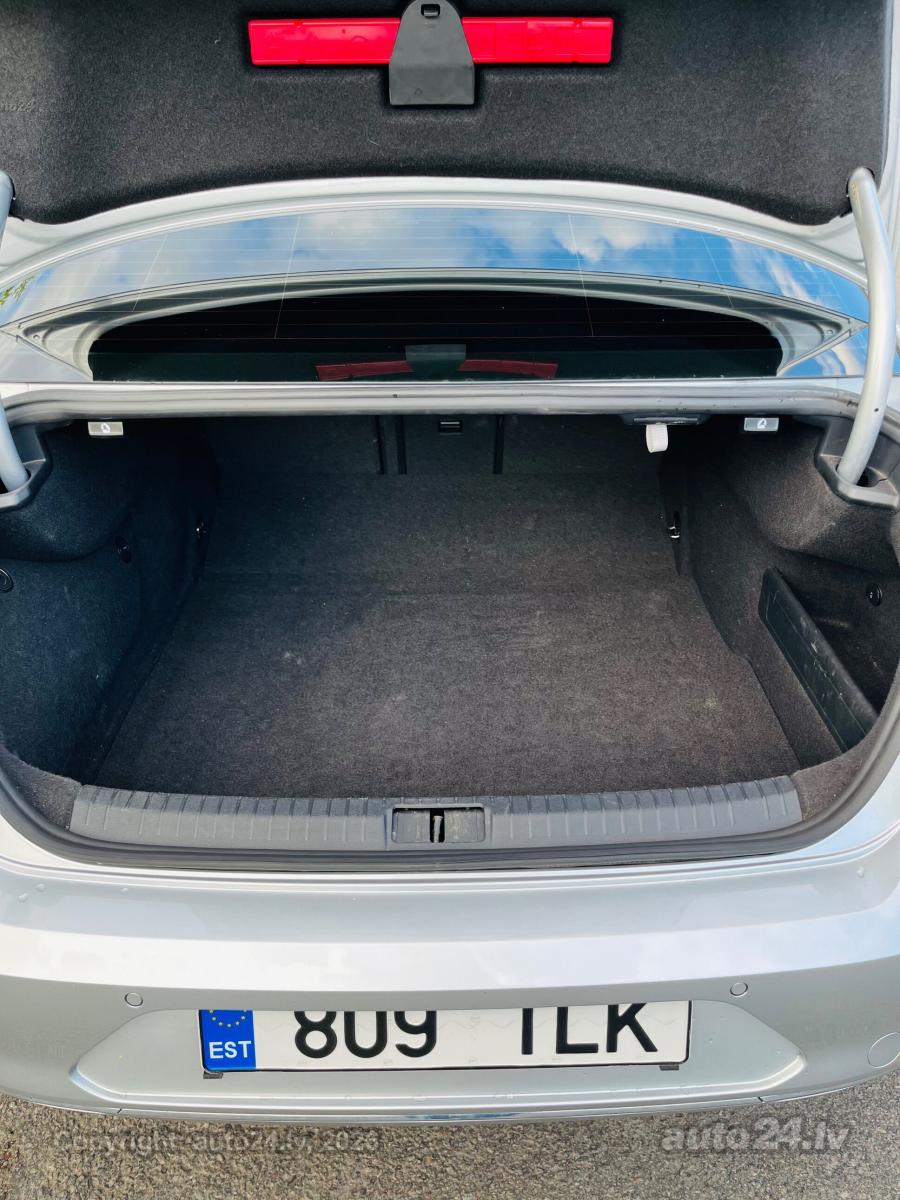 Pelēks Volkswagen Passat 2015 Tallina, ar dzinēja tilpumu 2.00 L un nobraukumu 187 tūkst. km par 13500 €, foto 15 vietnē AUTOMOTO.COM.LV