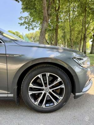 Pelēks Volkswagen Passat 2015 Kauņa, ar dzinēja tilpumu 1.97 L un nobraukumu 312 tūkst. km par 10400 €, foto 10 vietnē AUTOMOTO.COM.LV
