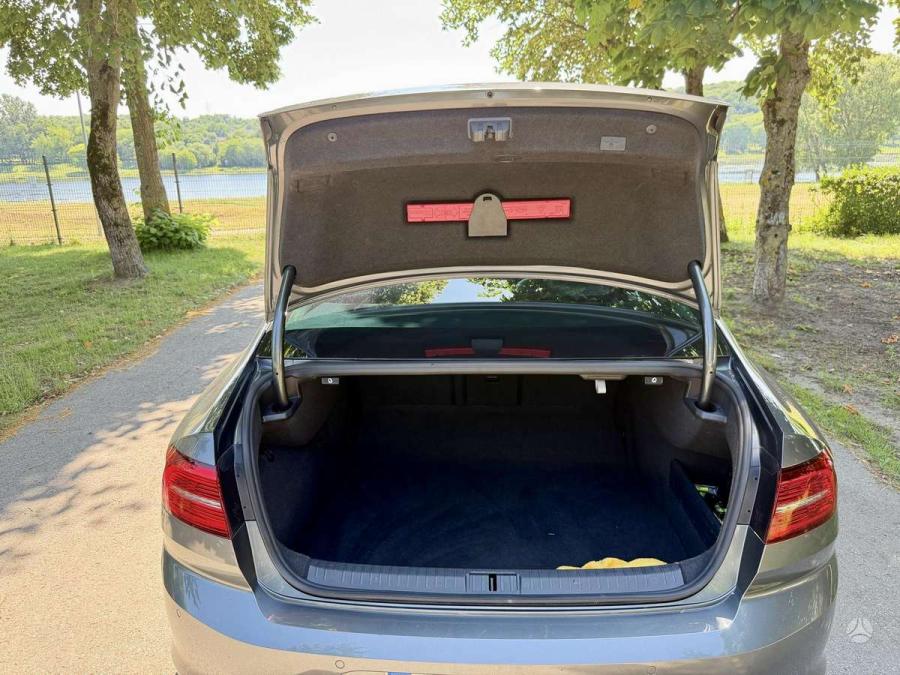 Pelēks Volkswagen Passat 2015 Kauņa, ar dzinēja tilpumu 1.97 L un nobraukumu 312 tūkst. km par 10400 €, foto 11 vietnē AUTOMOTO.COM.LV