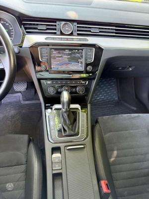 Pelēks Volkswagen Passat 2015 Kauņa, ar dzinēja tilpumu 1.97 L un nobraukumu 312 tūkst. km par 10400 €, foto 13 vietnē AUTOMOTO.COM.LV