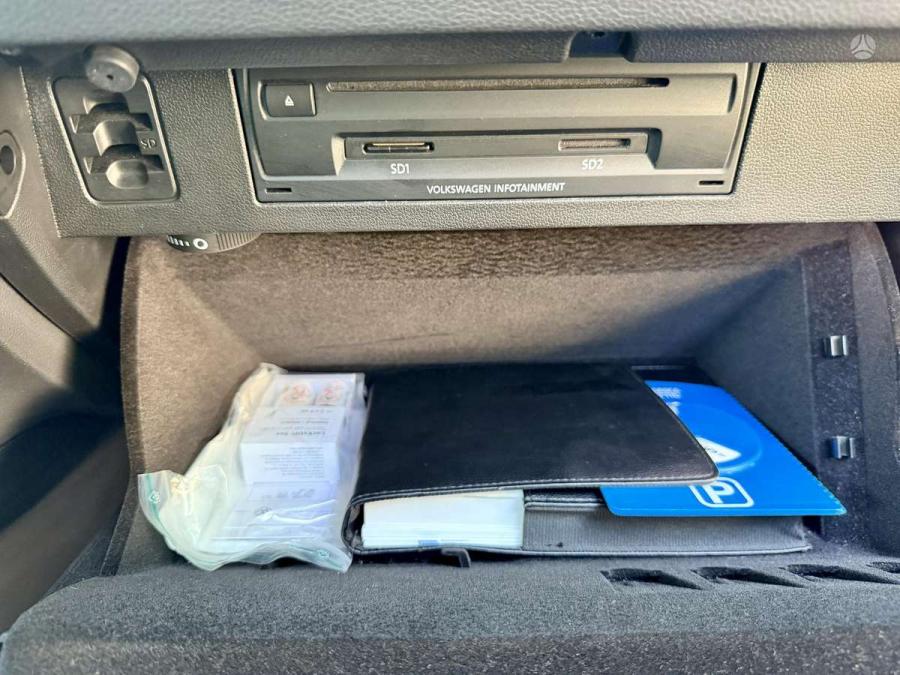 Pelēks Volkswagen Passat 2015 Kauņa, ar dzinēja tilpumu 1.97 L un nobraukumu 312 tūkst. km par 10400 €, foto 19 vietnē AUTOMOTO.COM.LV