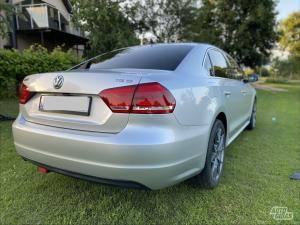 Grey Volkswagen Passat 2015 in Vilnius, with an engine capacity of 1.80 L and mileage of 236 thousand km for 5000 €, photo 5 on AUTOMOTO.COM.LV