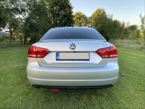 Grey Volkswagen Passat 2015 in Vilnius, with an engine capacity of 1.80 L and mileage of 236 thousand km for 5000 €, photo 6 on AUTOMOTO.COM.LV