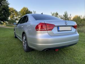 Grey Volkswagen Passat 2015 in Vilnius, with an engine capacity of 1.80 L and mileage of 236 thousand km for 5000 €, photo 7 on AUTOMOTO.COM.LV
