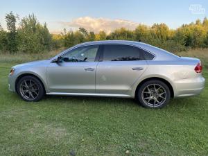 Grey Volkswagen Passat 2015 in Vilnius, with an engine capacity of 1.80 L and mileage of 236 thousand km for 5000 €, photo 9 on AUTOMOTO.COM.LV