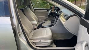 Grey Volkswagen Passat 2015 in Vilnius, with an engine capacity of 1.80 L and mileage of 236 thousand km for 5000 €, photo 18 on AUTOMOTO.COM.LV