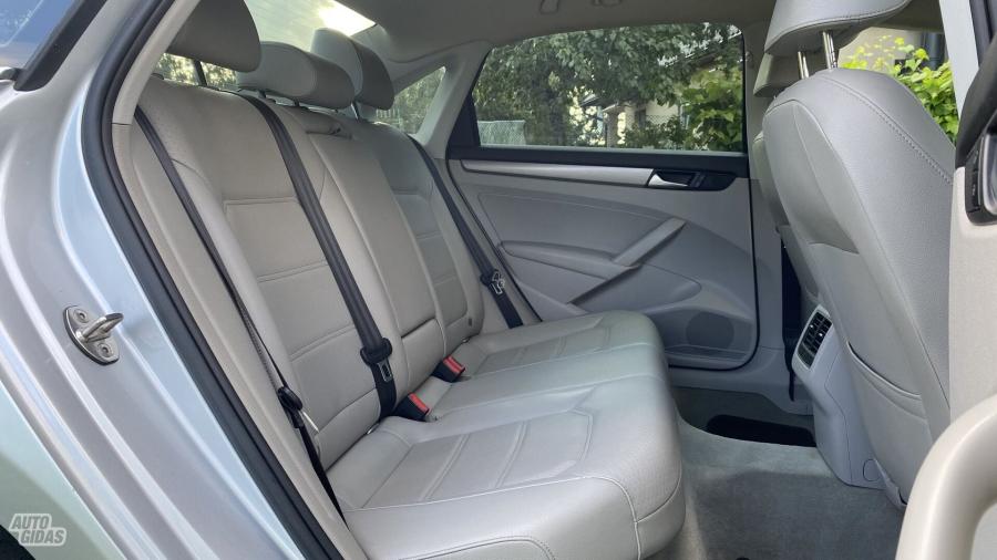 Grey Volkswagen Passat 2015 in Vilnius, with an engine capacity of 1.80 L and mileage of 236 thousand km for 5000 €, photo 19 on AUTOMOTO.COM.LV