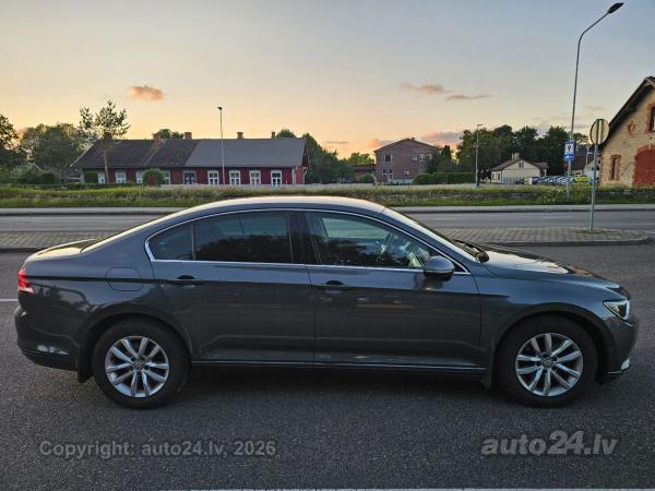 Grey Volkswagen Passat 2015 in Paide, with an engine capacity of 1.40 L and mileage of 128 thousand km for 10990 €, photo 7 on AUTOMOTO.COM.LV
