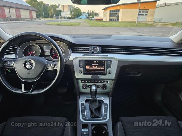 Grey Volkswagen Passat 2015 in Paide, with an engine capacity of 1.40 L and mileage of 128 thousand km for 10990 €, photo 8 on AUTOMOTO.COM.LV