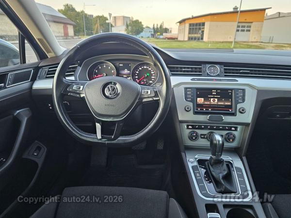 Grey Volkswagen Passat 2015 in Paide, with an engine capacity of 1.40 L and mileage of 128 thousand km for 10990 €, photo 9 on AUTOMOTO.COM.LV
