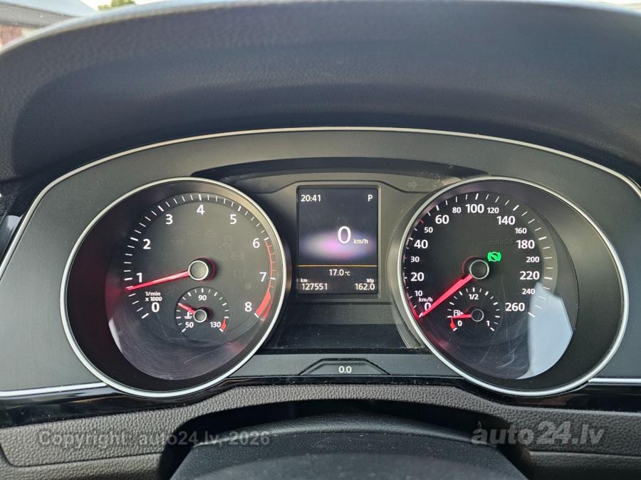 Grey Volkswagen Passat 2015 in Paide, with an engine capacity of 1.40 L and mileage of 128 thousand km for 10990 €, photo 12 on AUTOMOTO.COM.LV