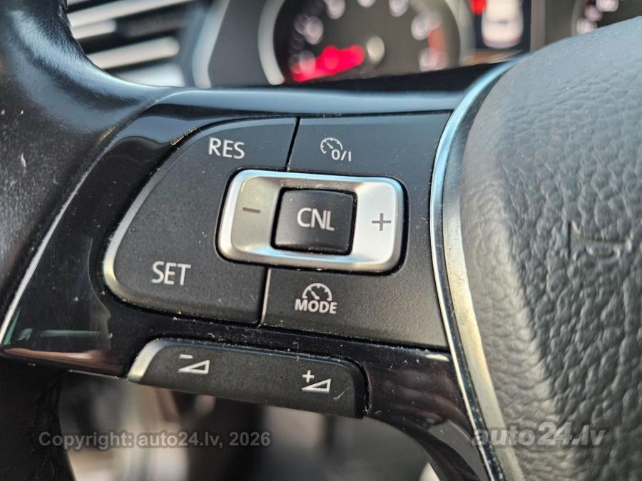 Grey Volkswagen Passat 2015 in Paide, with an engine capacity of 1.40 L and mileage of 128 thousand km for 10990 €, photo 18 on AUTOMOTO.COM.LV