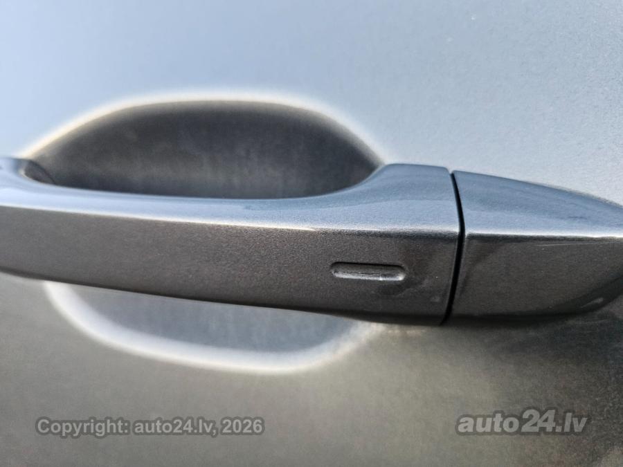 Grey Volkswagen Passat 2015 in Paide, with an engine capacity of 1.40 L and mileage of 128 thousand km for 10990 €, photo 21 on AUTOMOTO.COM.LV