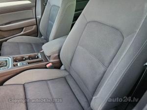 Grey Volkswagen Passat 2015 in Paide, with an engine capacity of 1.40 L and mileage of 128 thousand km for 10990 €, photo 23 on AUTOMOTO.COM.LV