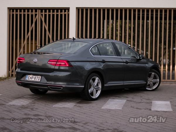 Pelēks Volkswagen Passat 2015 Tallina, ar dzinēja tilpumu 2.00 L un nobraukumu 232 tūkst. km par 11500 €, foto 7 vietnē AUTOMOTO.COM.LV