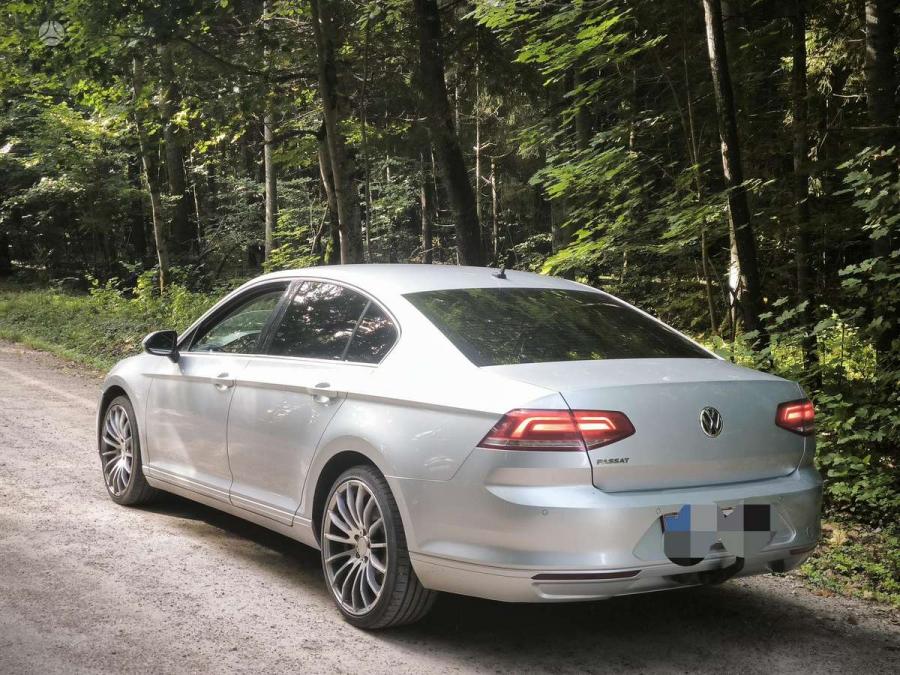 Grey Volkswagen Passat 2015 in Telschi, with an engine capacity of 1.97 L and mileage of 260 thousand km for 3600 €, photo 4 on AUTOMOTO.COM.LV