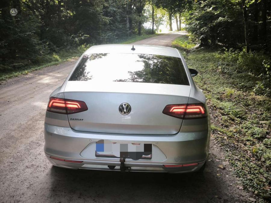 Grey Volkswagen Passat 2015 in Telschi, with an engine capacity of 1.97 L and mileage of 260 thousand km for 3600 €, photo 5 on AUTOMOTO.COM.LV
