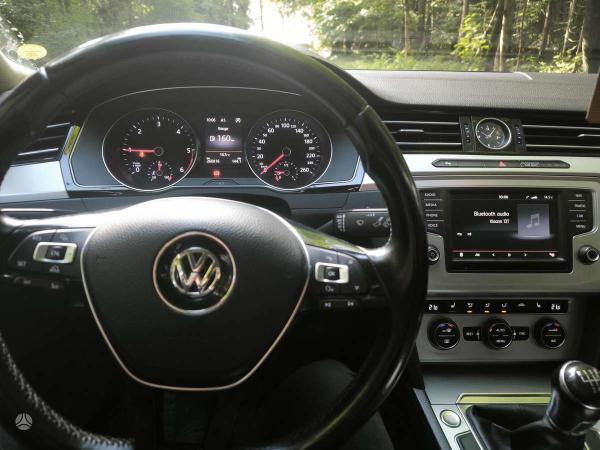 Volkswagen Passat 2015 in Telschi on AUTOMOTO.COM.LV Grey Volkswagen Passat 2015 in Telschi, with an engine capacity of 1.97 L and mileage of 260 thousand km for 3600 €, photo 10 on AUTOMOTO.COM.LV