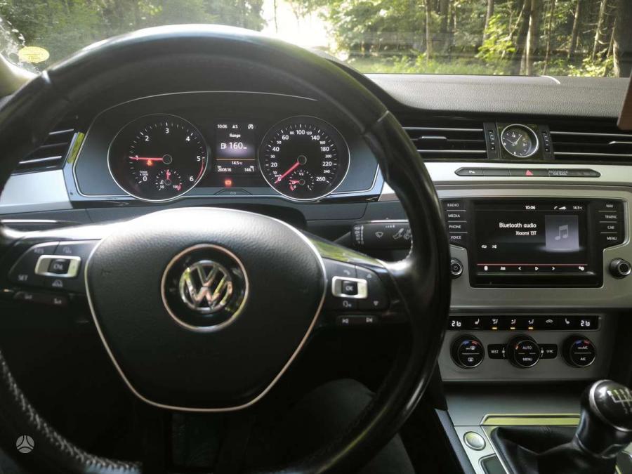 Grey Volkswagen Passat 2015 in Telschi, with an engine capacity of 1.97 L and mileage of 260 thousand km for 3600 €, photo 10 on AUTOMOTO.COM.LV