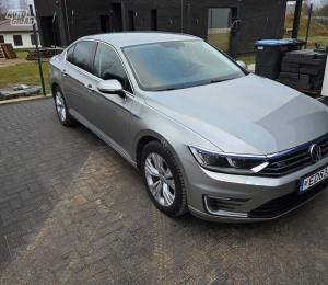 Pelēks Volkswagen Passat 2016 Viļņa, ar dzinēja tilpumu 1.40 L un nobraukumu 228 tūkst. km par 13000 €, foto 2 vietnē AUTOMOTO.COM.LV