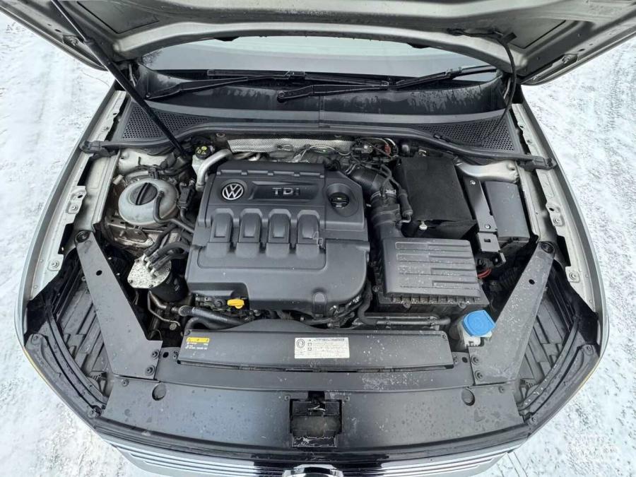 Grey Volkswagen Passat 2016 in Vilnius, with an engine capacity of 2.00 L and mileage of 177 thousand km for 4200 €, photo 8 on AUTOMOTO.COM.LV