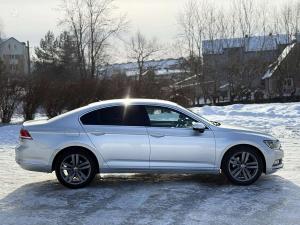 Grey Volkswagen Passat 2016 in Vilnius, with an engine capacity of 2.00 L and mileage of 290 thousand km for 8800 €, photo 4 on AUTOMOTO.COM.LV