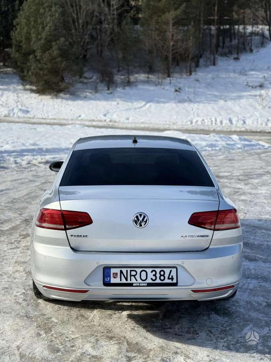 Grey Volkswagen Passat 2016 in Vilnius, with an engine capacity of 2.00 L and mileage of 290 thousand km for 8800 €, photo 6 on AUTOMOTO.COM.LV