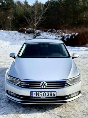Grey Volkswagen Passat 2016 in Vilnius, with an engine capacity of 2.00 L and mileage of 290 thousand km for 8700 €, photo 3 on AUTOMOTO.COM.LV