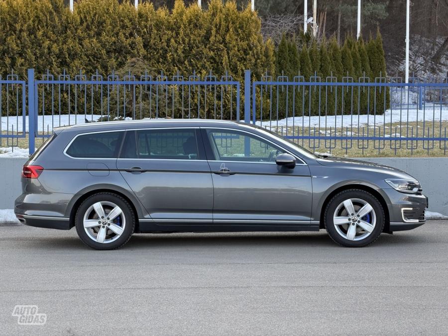 Grey Volkswagen Passat 2016 in Vilnius, with an engine capacity of 1.40 L and mileage of 122 thousand km for 14200 €, photo 10 on AUTOMOTO.COM.LV