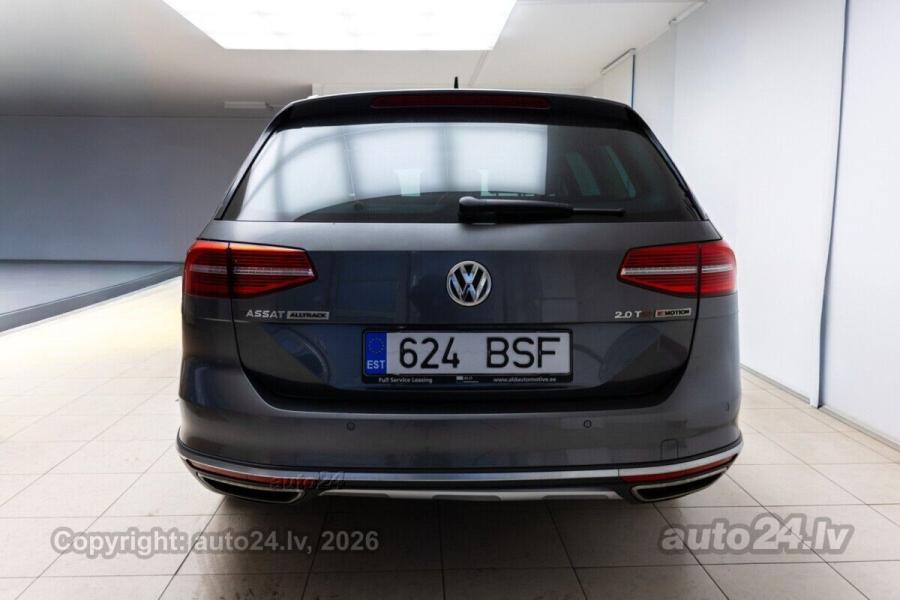 Grey Volkswagen Passat 2016 in Johvi, with an engine capacity of 2.00 L and mileage of 272 thousand km for 12000 €, photo 9 on AUTOMOTO.COM.LV