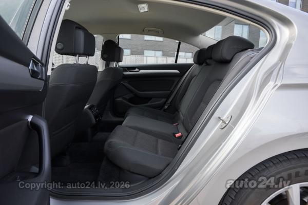 Grey Volkswagen Passat 2016 in Tartu, with an engine capacity of 1.80 L and mileage of 141 thousand km for 12500 €, photo 9 on AUTOMOTO.COM.LV